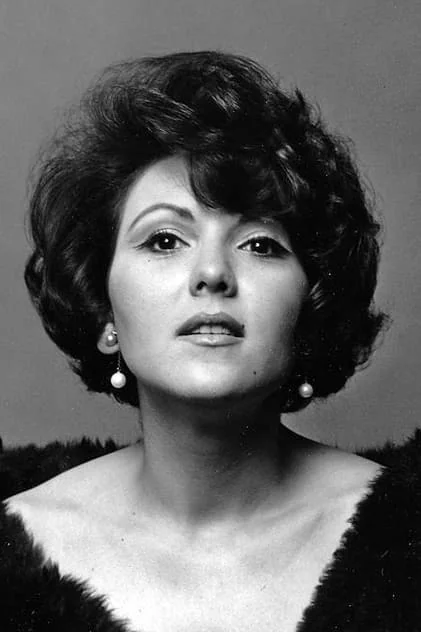Brenda Vaccaro - Movies, TV Shows & Bio | Bingebase