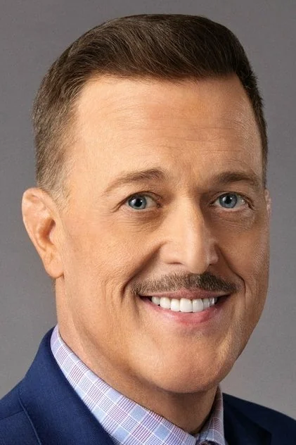 Billy Gardell - Movies, TV Shows & Bio | Bingebase
