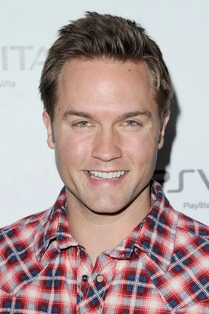 Scott Porter - Movies, TV Shows & Bio | Bingebase
